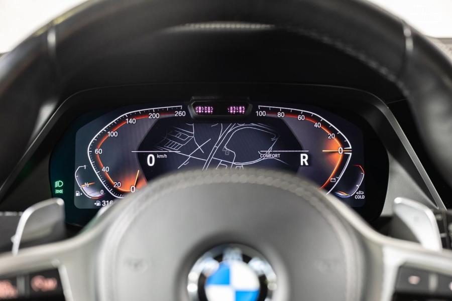 Black BMW X7 2021 in Vilnius, with an engine capacity of 3.00 L and mileage of 60 thousand km for 61991 €, photo 37 on AUTOMOTO.COM.LV