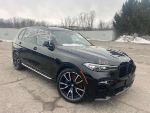 Black BMW X7 2022 in Vilnius, with an engine capacity of 0.00 L and mileage of 56 thousand km for 29500 €, photo  on AUTOMOTO.COM.LV