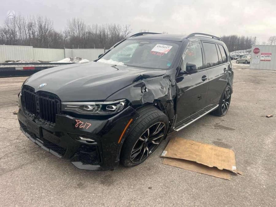 Melns BMW X7 2022 Viļņa, ar dzinēja tilpumu 0.00 L un nobraukumu 56 tūkst. km par 29500 €, foto 2 vietnē AUTOMOTO.COM.LV