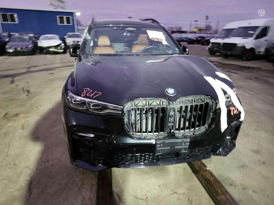 Melns BMW X7 2022 Viļņa, ar dzinēja tilpumu 0.00 L un nobraukumu 56 tūkst. km par 29500 €, foto 4 vietnē AUTOMOTO.COM.LV