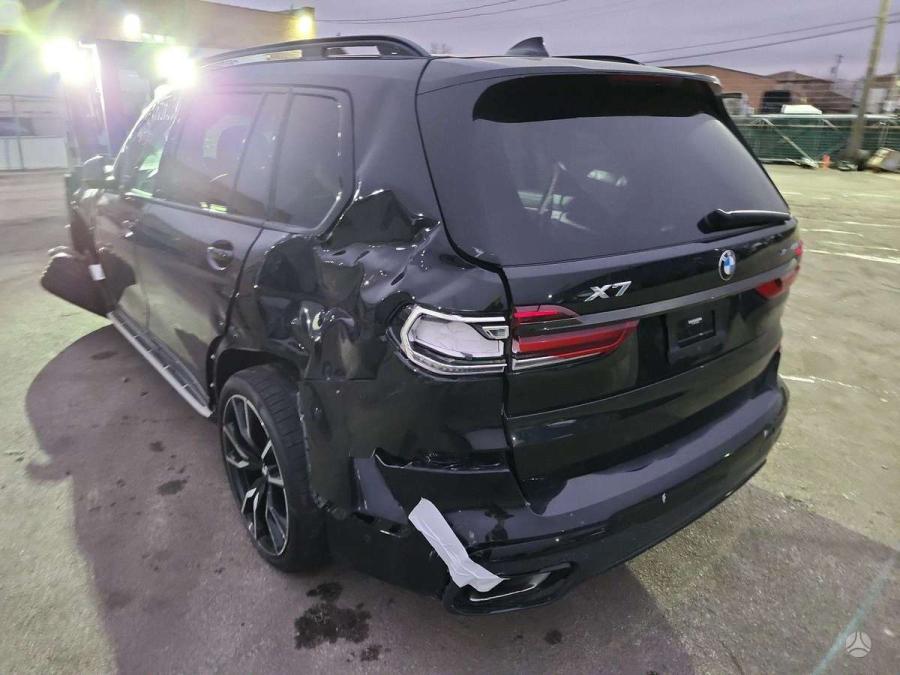 Melns BMW X7 2022 Viļņa, ar dzinēja tilpumu 0.00 L un nobraukumu 56 tūkst. km par 29500 €, foto 23 vietnē AUTOMOTO.COM.LV