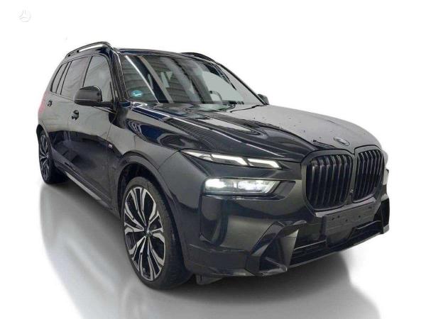 Black BMW X7 2022 in Vilnius, with an engine capacity of 3.00 L and mileage of 150 thousand km for 71690 €, photo 5 on AUTOMOTO.COM.LV