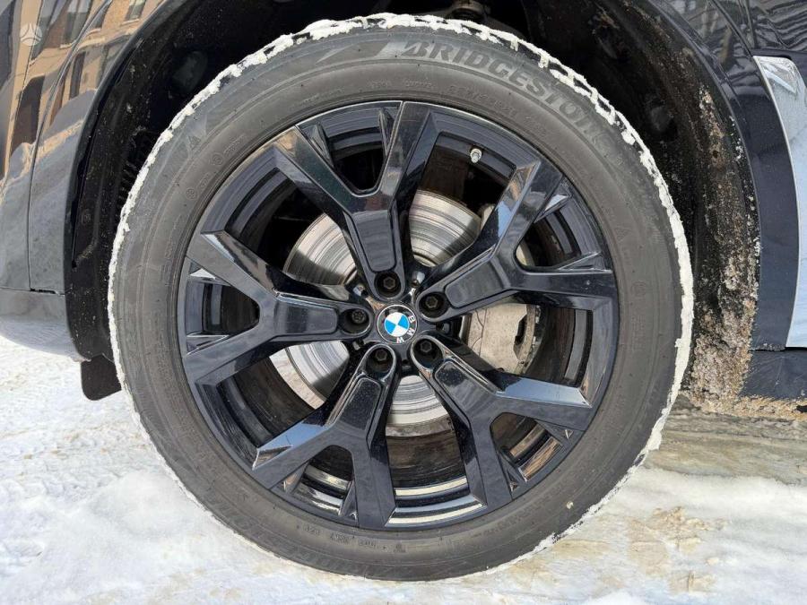 Melns BMW X7 2022 Viļņa, ar dzinēja tilpumu 3.00 L un nobraukumu 86 tūkst. km par 81000 €, foto 7 vietnē AUTOMOTO.COM.LV