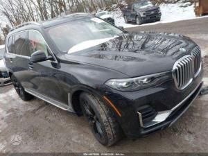 Black BMW X7 2022 in Klaipeda, with an engine capacity of 3.00 L and mileage of 63 thousand km for 20800 €, photo  on AUTOMOTO.COM.LV