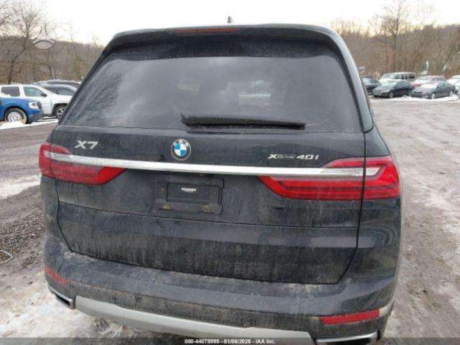Black BMW X7 2022 in Klaipeda, with an engine capacity of 3.00 L and mileage of 63 thousand km for 20800 €, photo 16 on AUTOMOTO.COM.LV