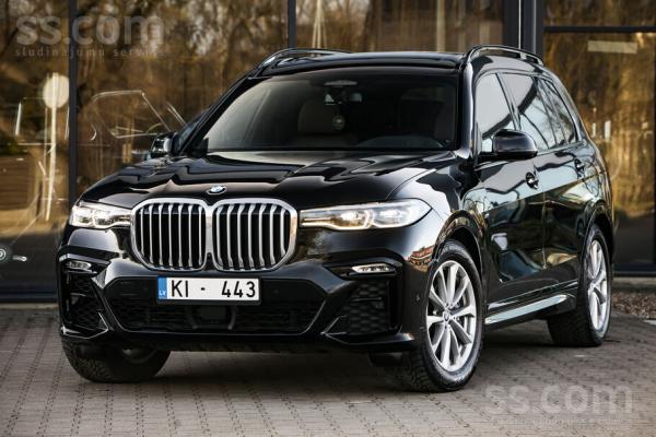 Black BMW X7 2022 in Jelgava, with an engine capacity of 3.00 L and mileage of 0 thousand km for 78500 €, photo 1 on AUTOMOTO.COM.LV