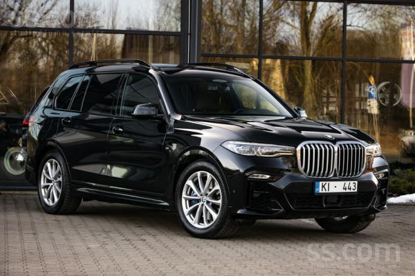 Black BMW X7 2022 in Jelgava, with an engine capacity of 3.00 L and mileage of 0 thousand km for 78500 €, photo 6 on AUTOMOTO.COM.LV
