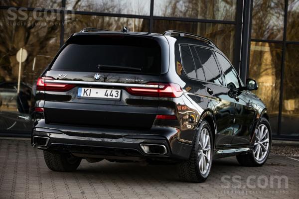 Black BMW X7 2022 in Jelgava, with an engine capacity of 3.00 L and mileage of 0 thousand km for 78500 €, photo 8 on AUTOMOTO.COM.LV