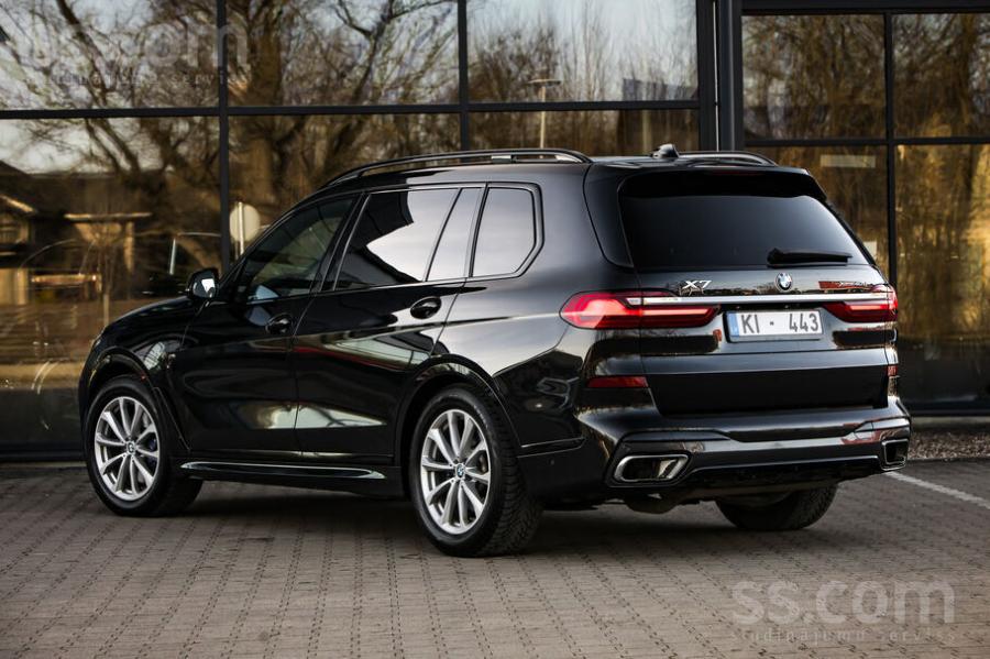 Black BMW X7 2022 in Jelgava, with an engine capacity of 3.00 L and mileage of 0 thousand km for 78500 €, photo 11 on AUTOMOTO.COM.LV