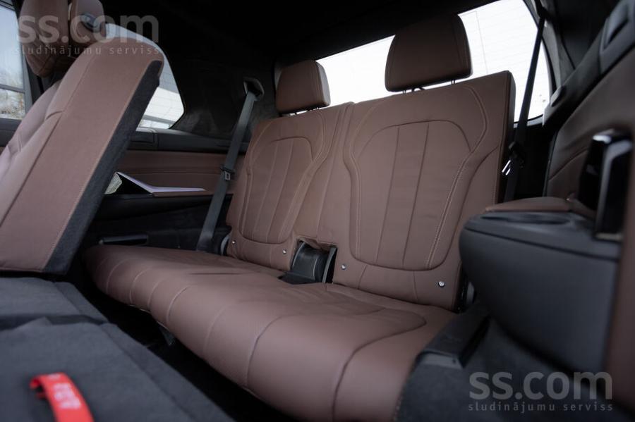 Melns BMW X7 2022 Jelgava, ar dzinēja tilpumu 3.00 L un nobraukumu 0 tūkst. km par 78500 €, foto 16 vietnē AUTOMOTO.COM.LV