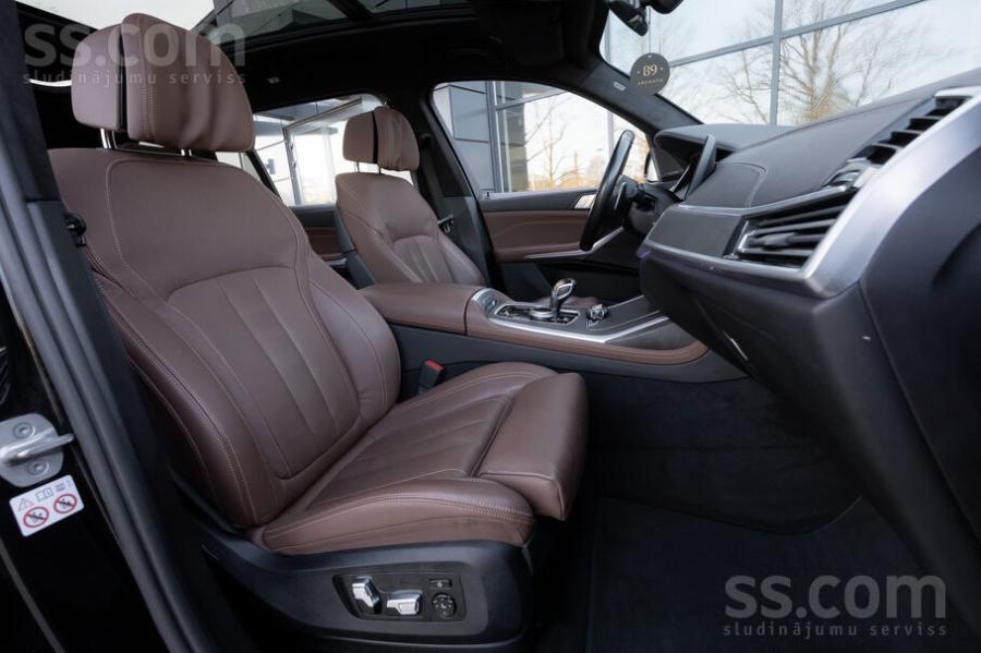 Melns BMW X7 2022 Jelgava, ar dzinēja tilpumu 3.00 L un nobraukumu 0 tūkst. km par 78500 €, foto 19 vietnē AUTOMOTO.COM.LV