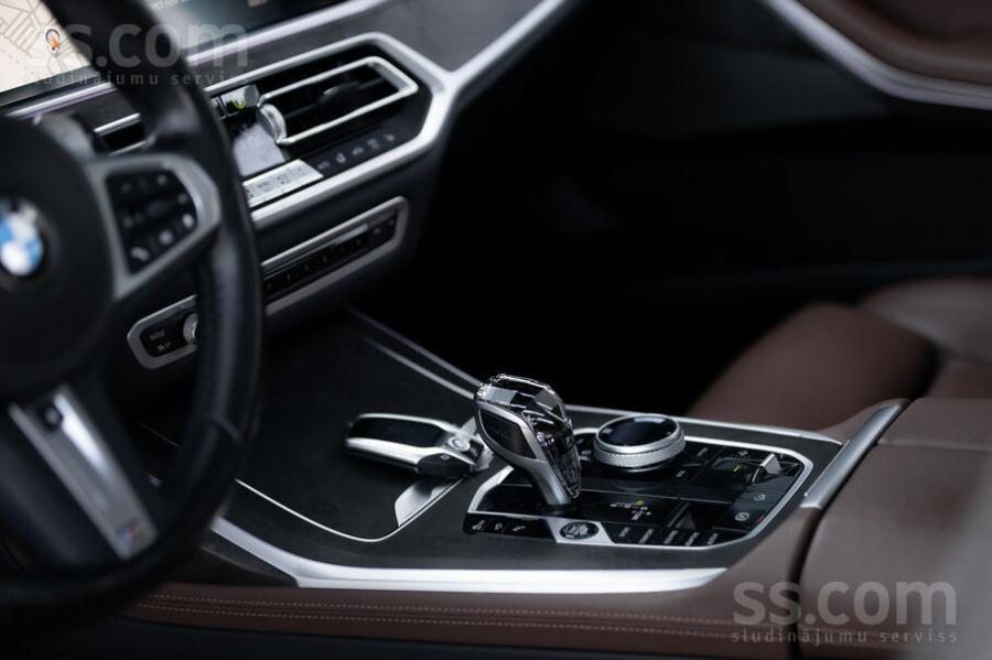 Melns BMW X7 2022 Jelgava, ar dzinēja tilpumu 3.00 L un nobraukumu 0 tūkst. km par 78500 €, foto 22 vietnē AUTOMOTO.COM.LV
