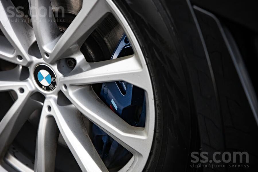 Melns BMW X7 2022 Jelgava, ar dzinēja tilpumu 3.00 L un nobraukumu 0 tūkst. km par 78500 €, foto 35 vietnē AUTOMOTO.COM.LV