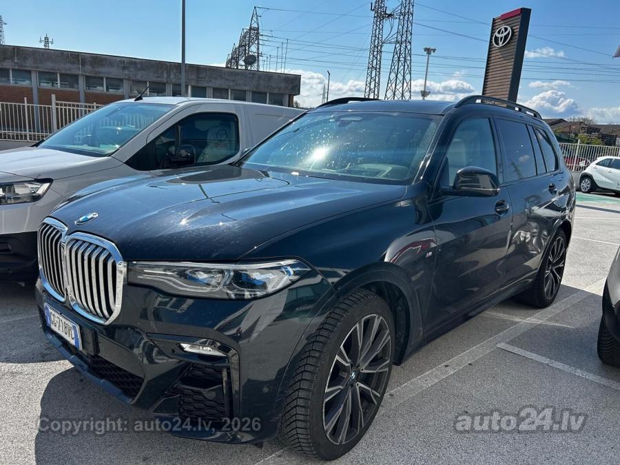 Черный БМВ X7 2022 в Таллин, объемом двигателя 3.00 л и пробегом 123 тыс. км за 54900 €, фото 1 на AUTOMOTO.COM.LV