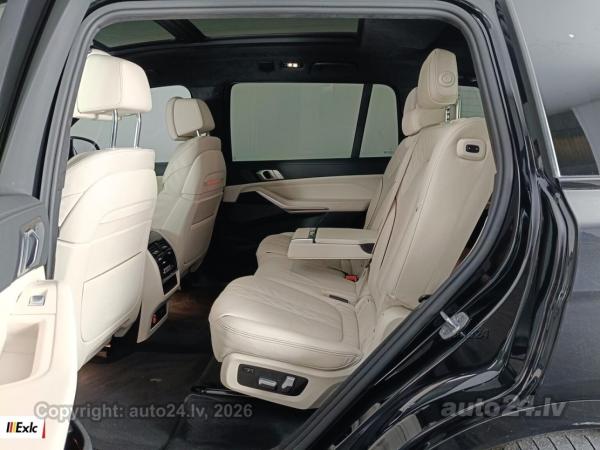 Melns BMW X7 2022 Tallina, ar dzinēja tilpumu 3.00 L un nobraukumu 123 tūkst. km par 54900 €, foto 6 vietnē AUTOMOTO.COM.LV