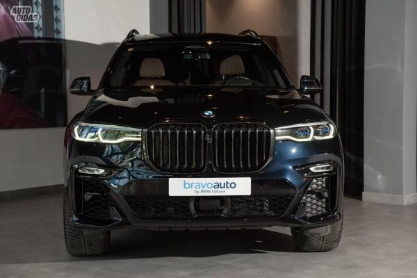 Черный БМВ X7 2022 в Каунас, объемом двигателя 3.00 л и пробегом 101 тыс. км за 64771 €, фото 2 на AUTOMOTO.COM.LV