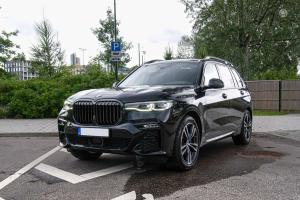 Melns BMW X7 2022 Viļņa, ar dzinēja tilpumu 3.00 L un nobraukumu 58 tūkst. km par 69500 €, foto 3 vietnē AUTOMOTO.COM.LV
