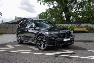 Melns BMW X7 2022 Viļņa, ar dzinēja tilpumu 3.00 L un nobraukumu 58 tūkst. km par 69500 €, foto 4 vietnē AUTOMOTO.COM.LV