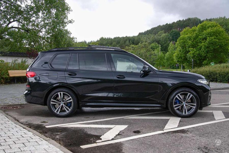 Melns BMW X7 2022 Viļņa, ar dzinēja tilpumu 3.00 L un nobraukumu 58 tūkst. km par 69500 €, foto 7 vietnē AUTOMOTO.COM.LV