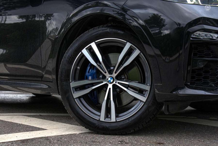 Melns BMW X7 2022 Viļņa, ar dzinēja tilpumu 3.00 L un nobraukumu 58 tūkst. km par 69500 €, foto 20 vietnē AUTOMOTO.COM.LV
