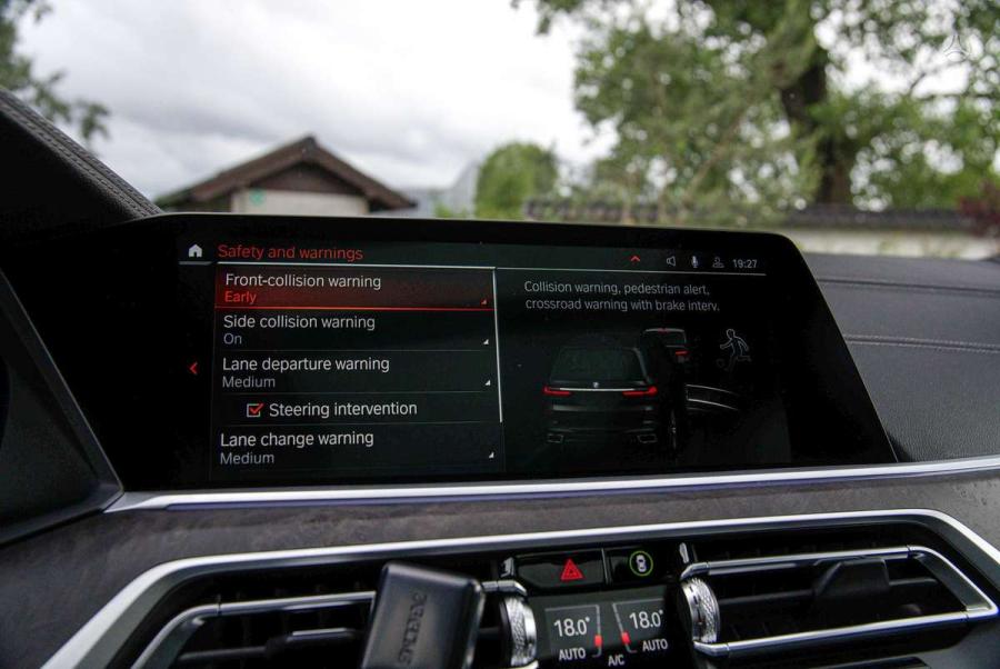 Melns BMW X7 2022 Viļņa, ar dzinēja tilpumu 3.00 L un nobraukumu 58 tūkst. km par 69500 €, foto 39 vietnē AUTOMOTO.COM.LV