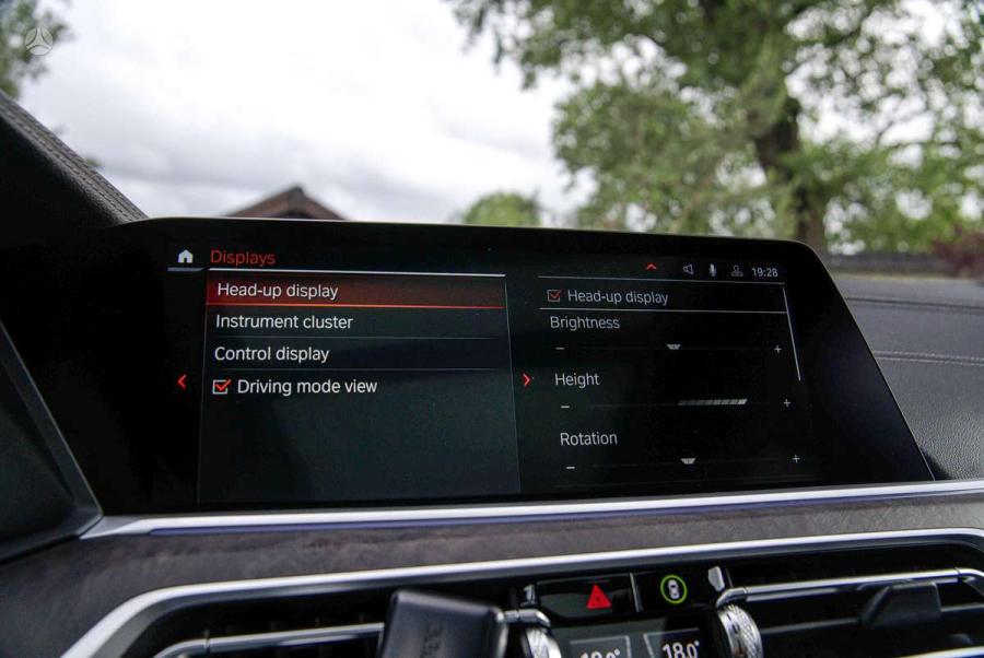 Melns BMW X7 2022 Viļņa, ar dzinēja tilpumu 3.00 L un nobraukumu 58 tūkst. km par 69500 €, foto 44 vietnē AUTOMOTO.COM.LV