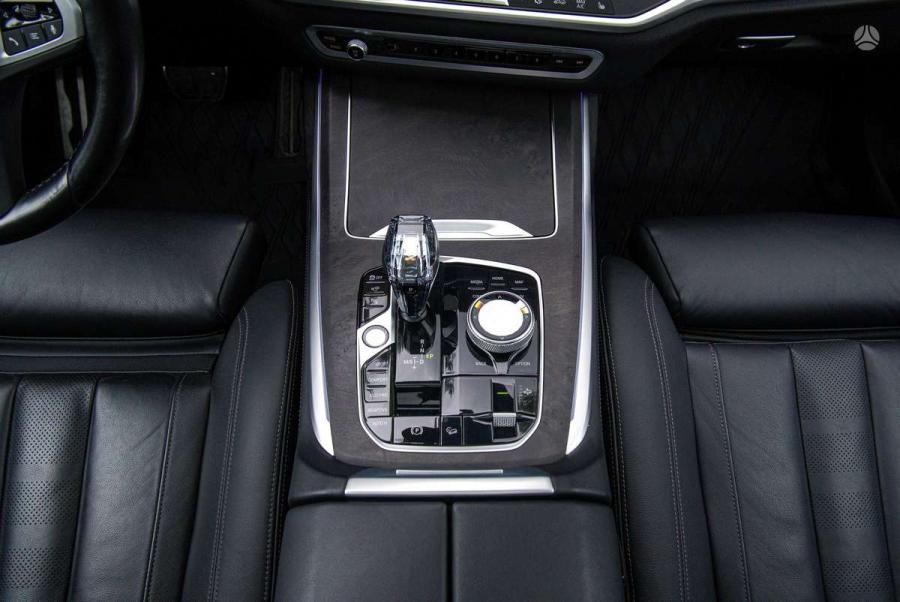 Melns BMW X7 2022 Viļņa, ar dzinēja tilpumu 3.00 L un nobraukumu 58 tūkst. km par 69500 €, foto 49 vietnē AUTOMOTO.COM.LV
