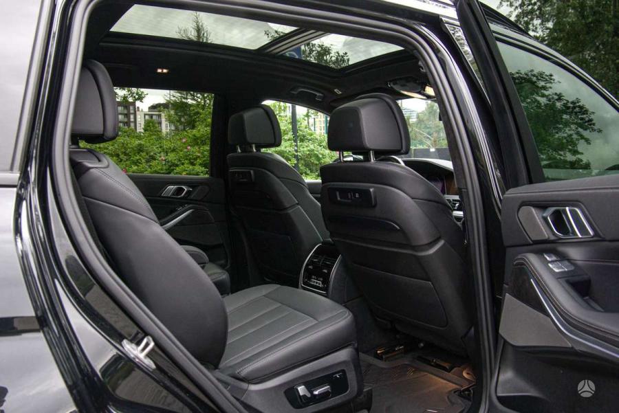 Melns BMW X7 2022 Viļņa, ar dzinēja tilpumu 3.00 L un nobraukumu 58 tūkst. km par 69500 €, foto 51 vietnē AUTOMOTO.COM.LV