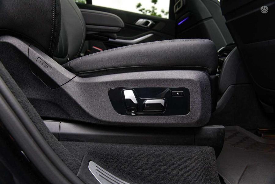 Melns BMW X7 2022 Viļņa, ar dzinēja tilpumu 3.00 L un nobraukumu 58 tūkst. km par 69500 €, foto 54 vietnē AUTOMOTO.COM.LV