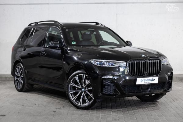 Black BMW X7 2022 in Vilnius, with an engine capacity of 3.00 L and mileage of 88 thousand km for 64991 €, photo 3 on AUTOMOTO.COM.LV