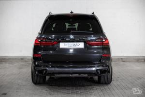 Melns BMW X7 2022 Viļņa, ar dzinēja tilpumu 3.00 L un nobraukumu 88 tūkst. km par 64991 €, foto 13 vietnē AUTOMOTO.COM.LV