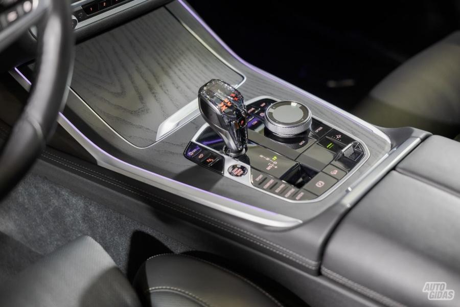Melns BMW X7 2022 Viļņa, ar dzinēja tilpumu 3.00 L un nobraukumu 88 tūkst. km par 64991 €, foto 21 vietnē AUTOMOTO.COM.LV