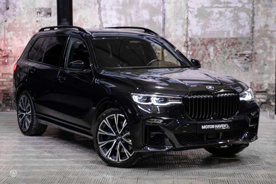 Melns BMW X7 2022 Kauņa, ar dzinēja tilpumu 4.40 L un nobraukumu 85 tūkst. km par 62500 €, foto 1 vietnē AUTOMOTO.COM.LV
