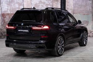 Melns BMW X7 2022 Kauņa, ar dzinēja tilpumu 4.40 L un nobraukumu 85 tūkst. km par 62500 €, foto 6 vietnē AUTOMOTO.COM.LV