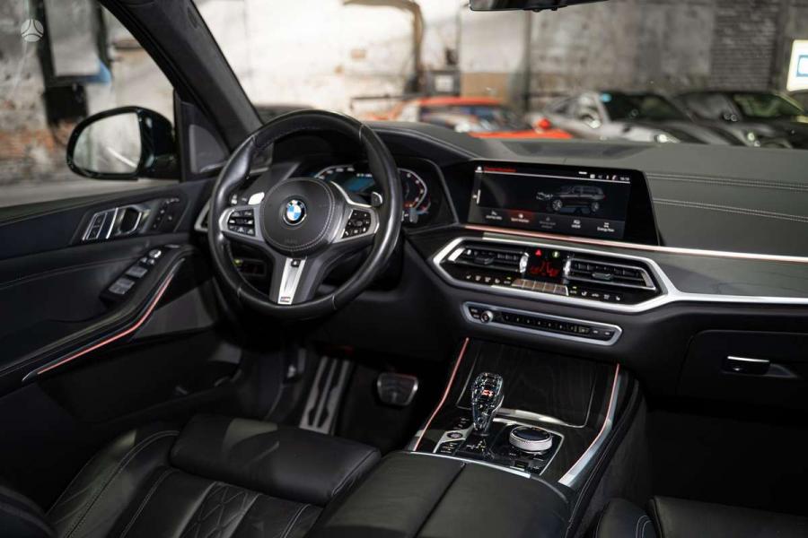 Melns BMW X7 2022 Kauņa, ar dzinēja tilpumu 4.40 L un nobraukumu 85 tūkst. km par 62500 €, foto 10 vietnē AUTOMOTO.COM.LV