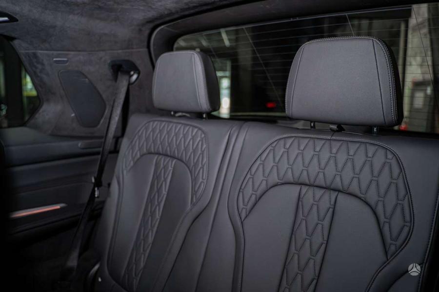 Melns BMW X7 2022 Kauņa, ar dzinēja tilpumu 4.40 L un nobraukumu 85 tūkst. km par 62500 €, foto 16 vietnē AUTOMOTO.COM.LV