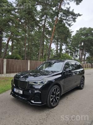 Black BMW X7 2022 in Riga, with an engine capacity of 3.00 L and mileage of 89 thousand km for 69000 €, photo  on AUTOMOTO.COM.LV