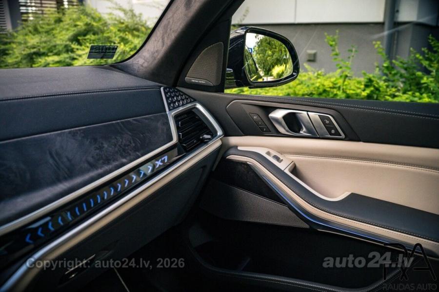 Melns BMW X7 2022 Rīga, ar dzinēja tilpumu 3.00 L un nobraukumu 36 tūkst. km par 75990 €, foto 20 vietnē AUTOMOTO.COM.LV