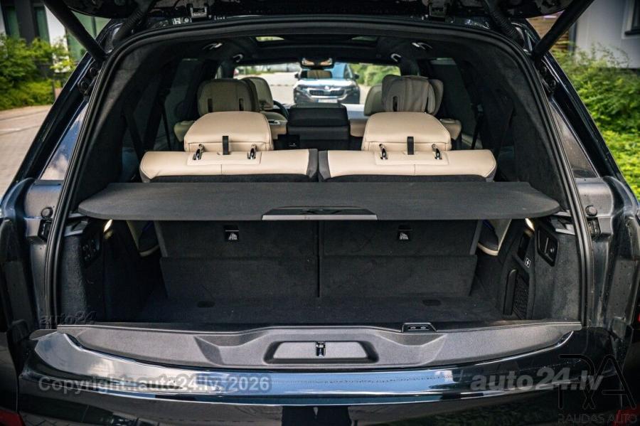 Melns BMW X7 2022 Rīga, ar dzinēja tilpumu 3.00 L un nobraukumu 36 tūkst. km par 75990 €, foto 22 vietnē AUTOMOTO.COM.LV