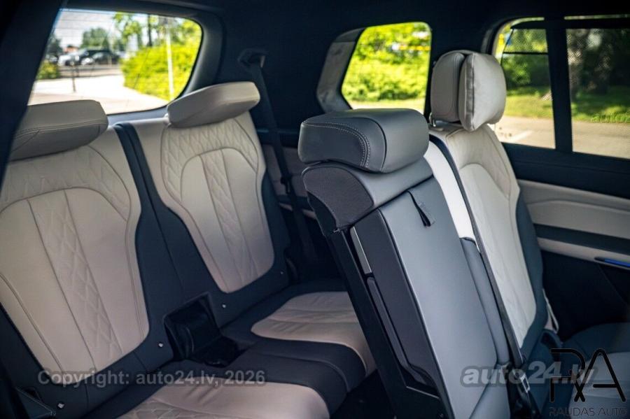 Melns BMW X7 2022 Rīga, ar dzinēja tilpumu 3.00 L un nobraukumu 36 tūkst. km par 75990 €, foto 28 vietnē AUTOMOTO.COM.LV