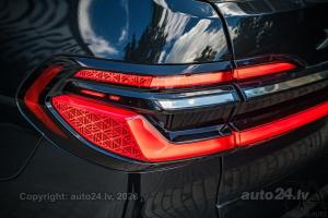 Melns BMW X7 2022 Rīga, ar dzinēja tilpumu 3.00 L un nobraukumu 36 tūkst. km par 75990 €, foto 30 vietnē AUTOMOTO.COM.LV