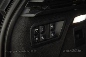 Melns BMW X7 2022 Tallina, ar dzinēja tilpumu 3.00 L un nobraukumu 113 tūkst. km par 62500 €, foto 10 vietnē AUTOMOTO.COM.LV