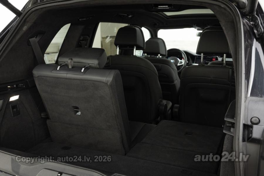 Melns BMW X7 2022 Tallina, ar dzinēja tilpumu 3.00 L un nobraukumu 113 tūkst. km par 62500 €, foto 11 vietnē AUTOMOTO.COM.LV