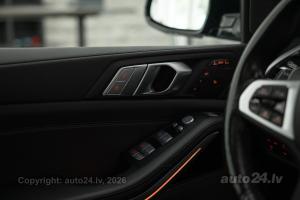 Черный БМВ X7 2022 в Таллин, объемом двигателя 3.00 л и пробегом 113 тыс. км за 62500 €, фото 22 на AUTOMOTO.COM.LV