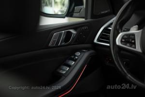 Черный БМВ X7 2022 в Таллин, объемом двигателя 3.00 л и пробегом 113 тыс. км за 62500 €, фото 26 на AUTOMOTO.COM.LV