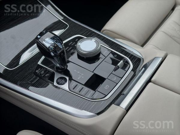 Melns BMW X7 2022 Rīga, ar dzinēja tilpumu 3.00 L un nobraukumu 88 tūkst. km par 71990 €, foto 9 vietnē AUTOMOTO.COM.LV