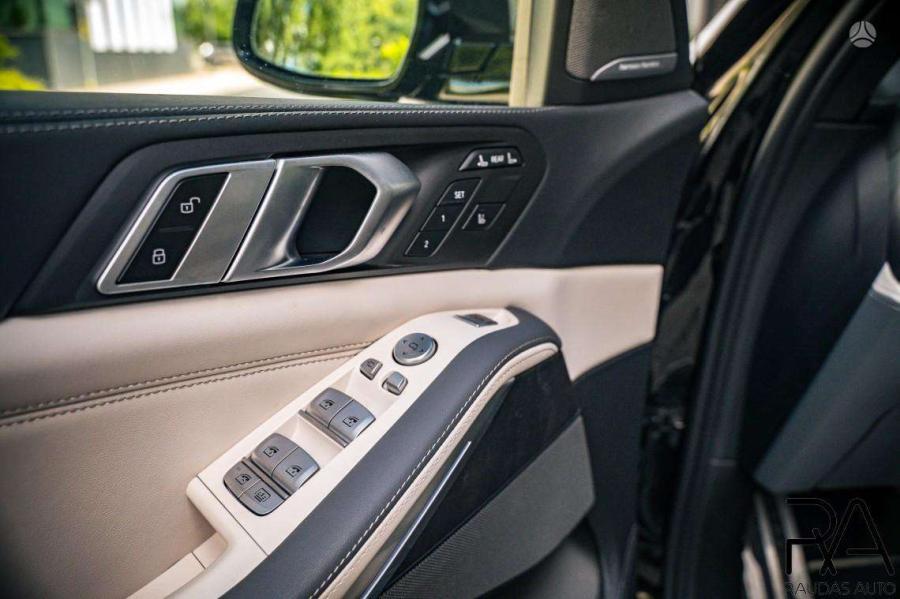 Melns BMW X7 2022 Rīga, ar dzinēja tilpumu 2.99 L un nobraukumu 36 tūkst. km par 75990 €, foto 24 vietnē AUTOMOTO.COM.LV