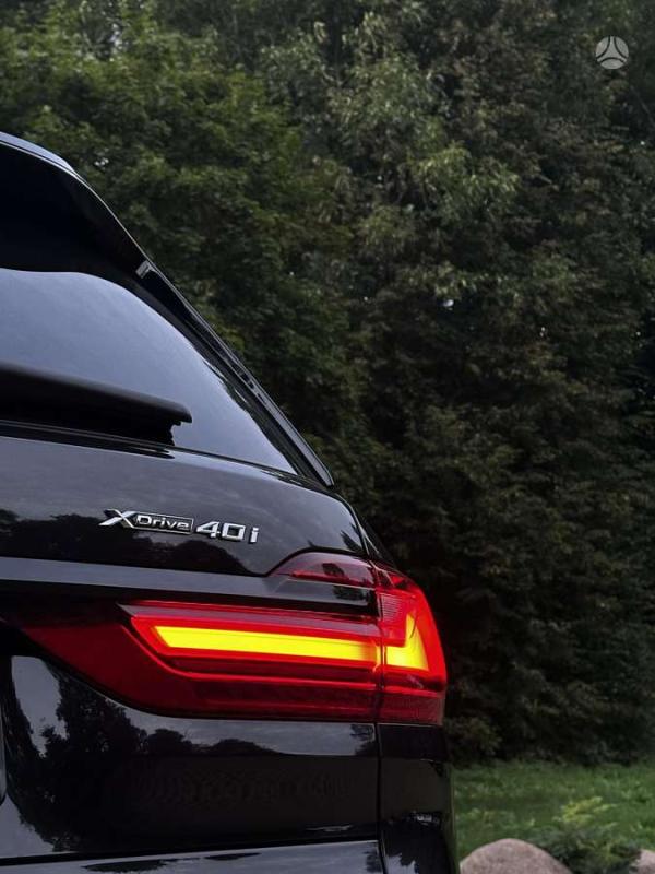 Black BMW X7 2022 in Vilnius, with an engine capacity of 3.00 L and mileage of 58 thousand km for 61000 €, photo 7 on AUTOMOTO.COM.LV