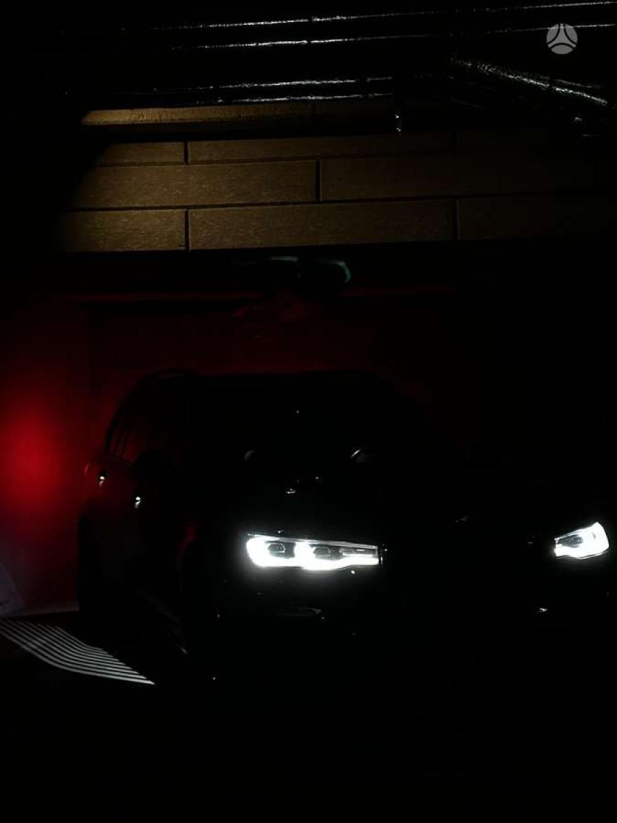 Black BMW X7 2022 in Vilnius, with an engine capacity of 3.00 L and mileage of 58 thousand km for 61000 €, photo 14 on AUTOMOTO.COM.LV