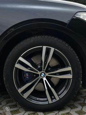 Black BMW X7 2022 in Vilnius, with an engine capacity of 3.00 L and mileage of 58 thousand km for 61000 €, photo 17 on AUTOMOTO.COM.LV